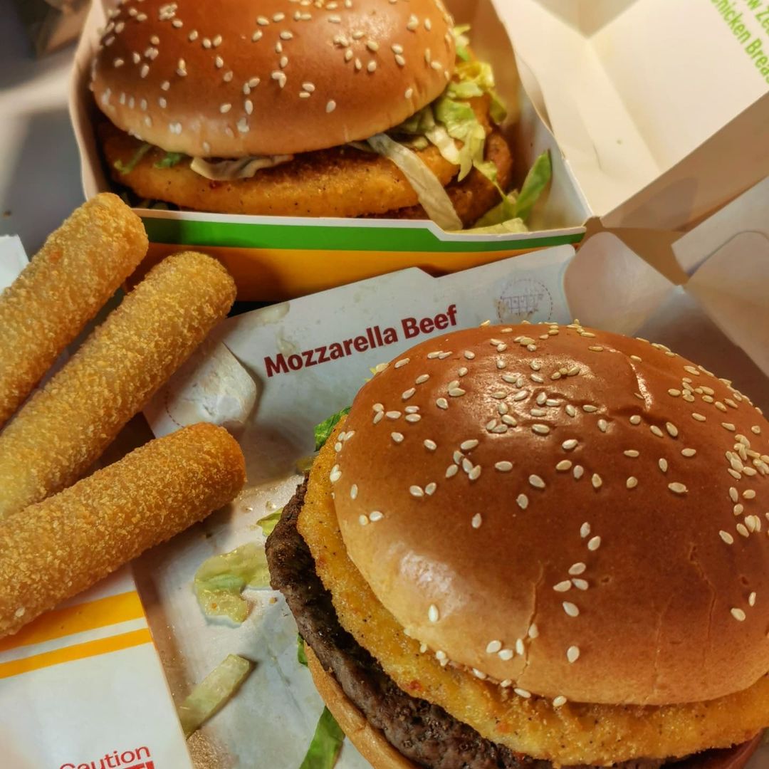 McDonald’s - Cheesy Range - @sh1teater NZ snack reviews